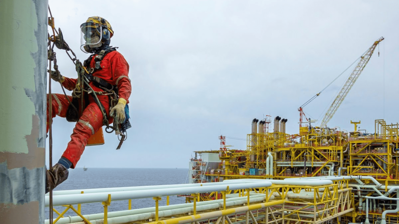 Ensuring Safety of Oil and Gas Workers | Oil & Gas Today Magazine