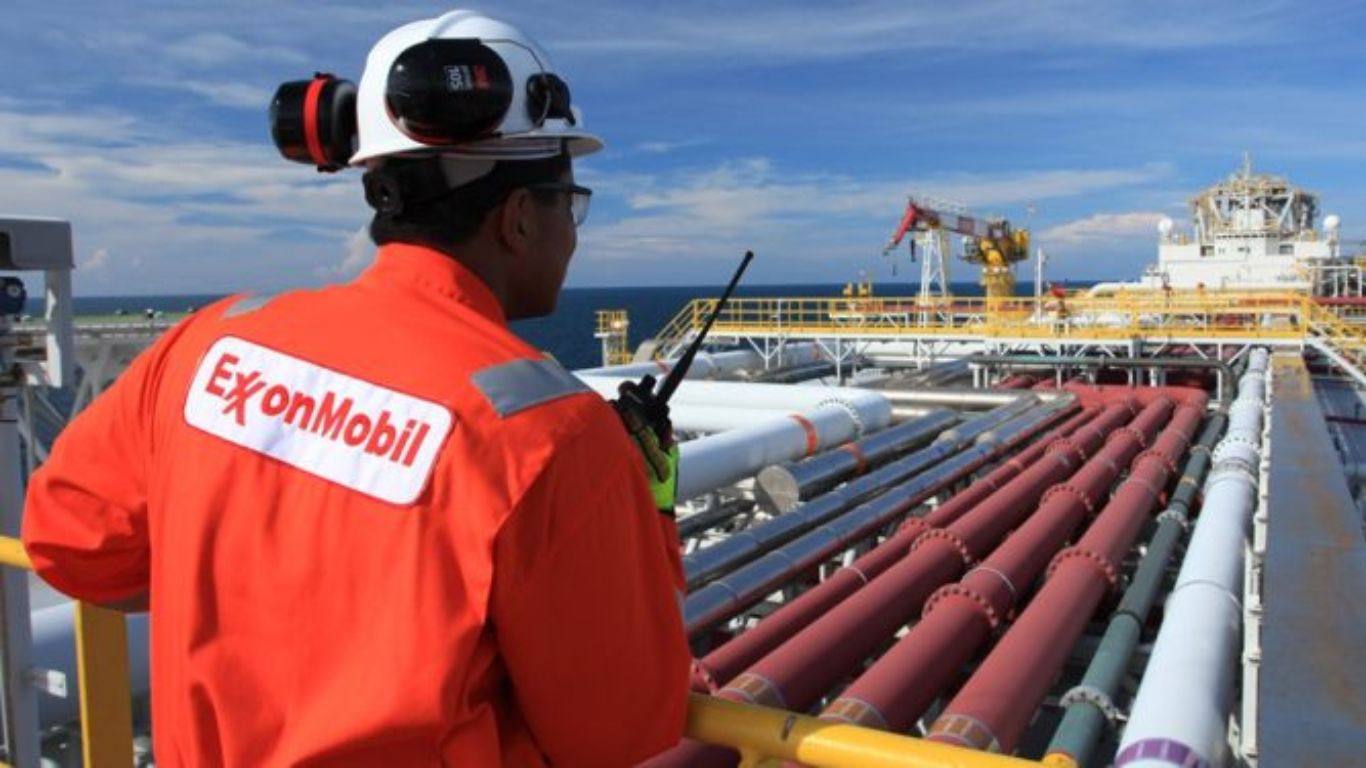 Algeria Signs Gas Field Deal with Oil Giant ExxonMobil | Oil & Gas ...